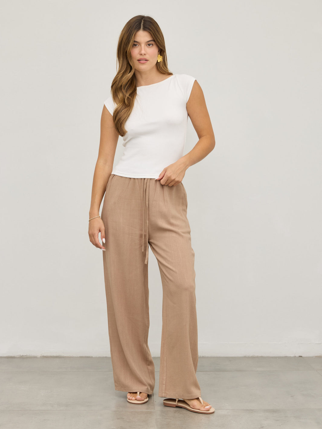 חולצות בייסיק - BLACK X WHITE