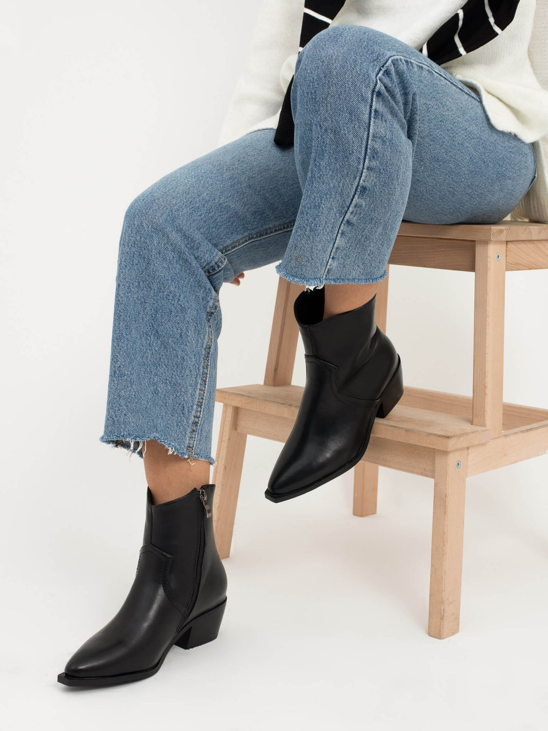 מגפי בוקרים: מגוון מגפי קאובוי מחכים לך כאן - - BLACK X WHITE